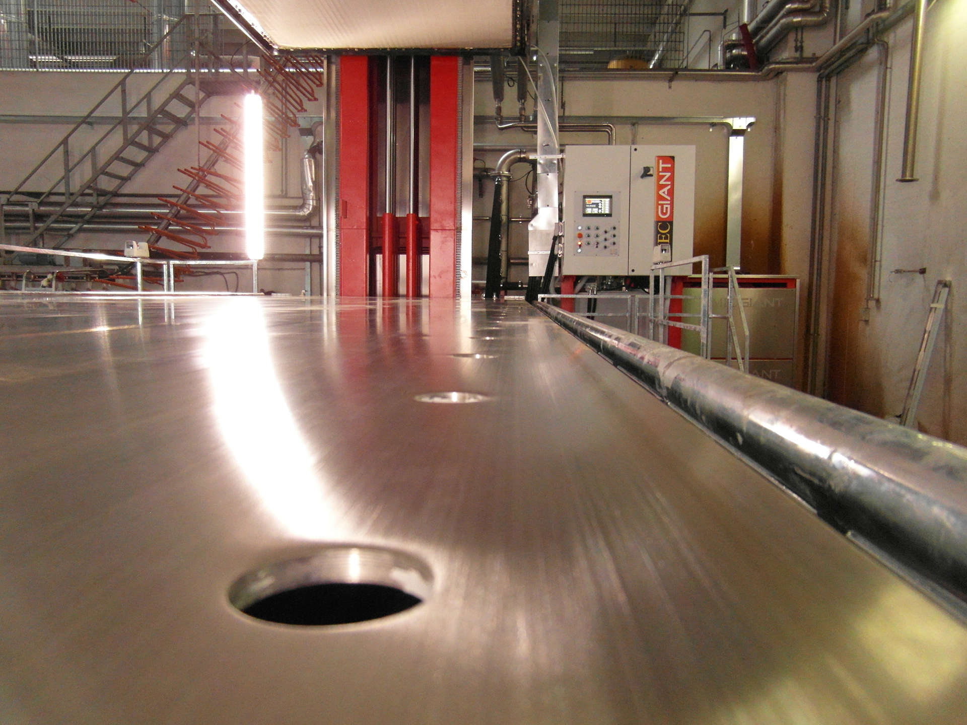 Technical details and features of Mec Man vacuum dryer tables | Mec Man